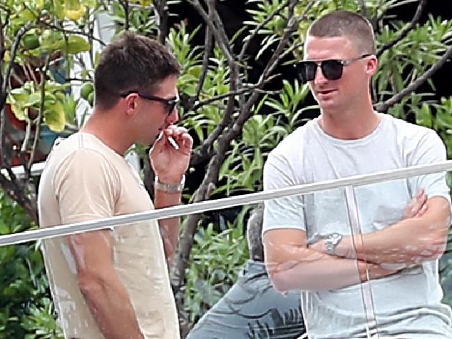 Aussie Cricketers Bagged By Quit Group Over Ciggie Photos